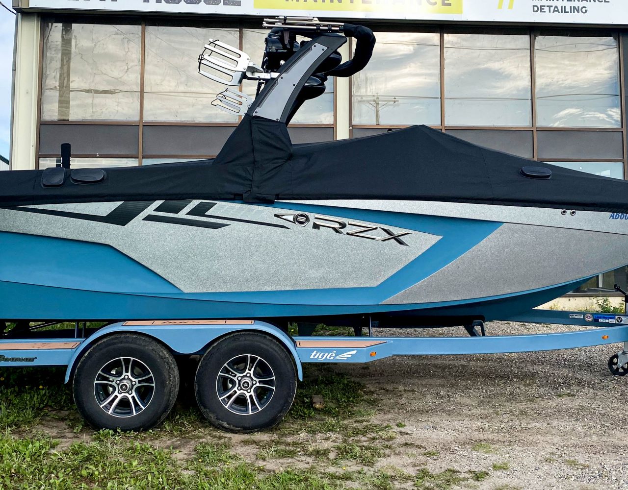 Boathouse Marine Storage + Maintenance | Indoor Heated Boat Storage